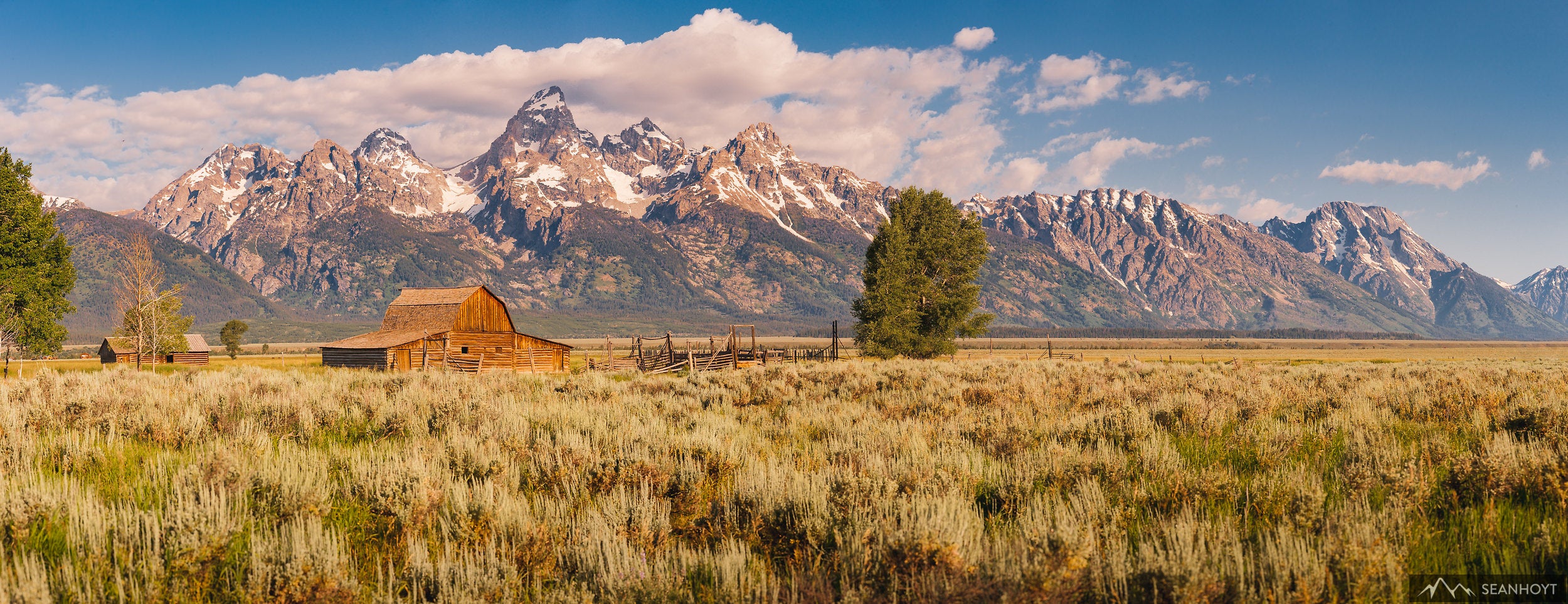 T.A. Moulton Barn and the Grand Teton National Park – Sean Hoyt ...
